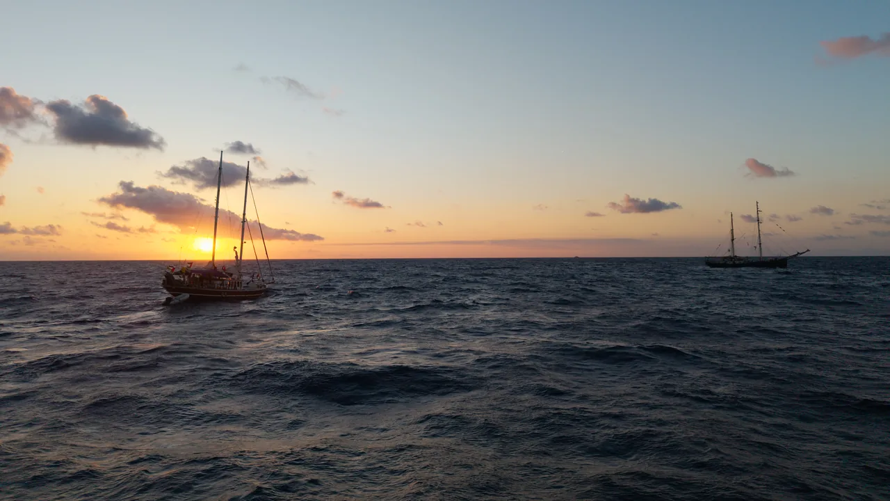 BREAKING: israeli Naval Warships Encircle and Intercepting Civilians on ...
